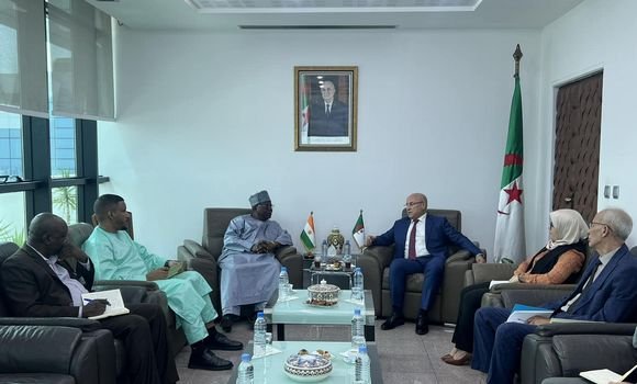 M.Zitouni évoque avec son homologue nigérien les moyens de renforcer ...