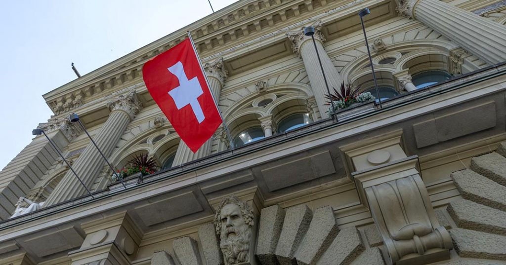 La Suisse gèle tous les avoirs de Nicolas Maduro et de son entourage ...