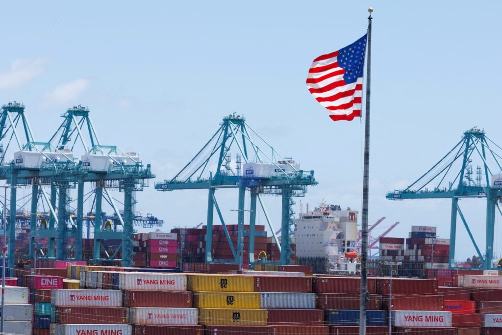 US Trade Deficit in Goods Widens to New Record in 2025 – AL24 News